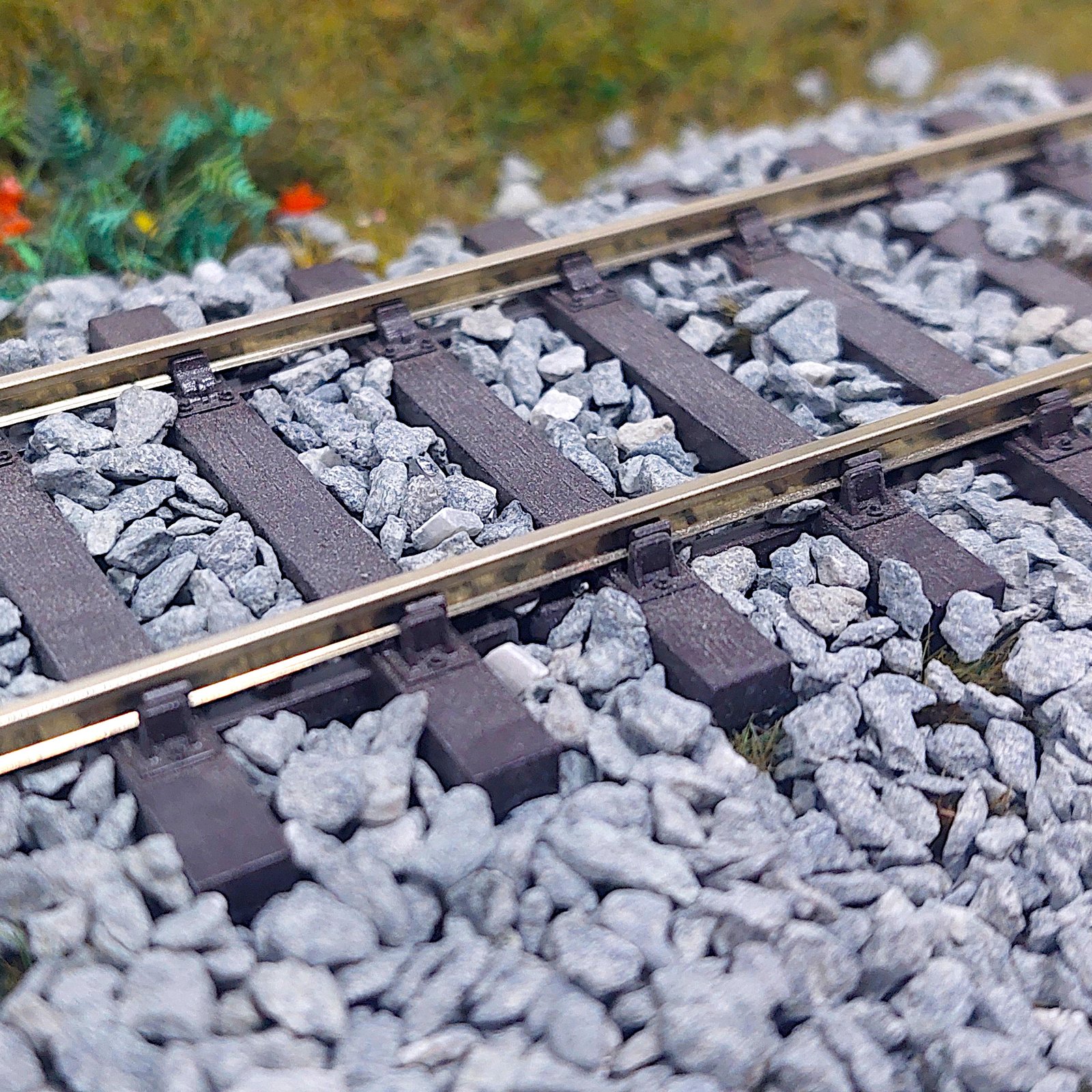 Medium Grade Dark Grey Ballast | WWScenics