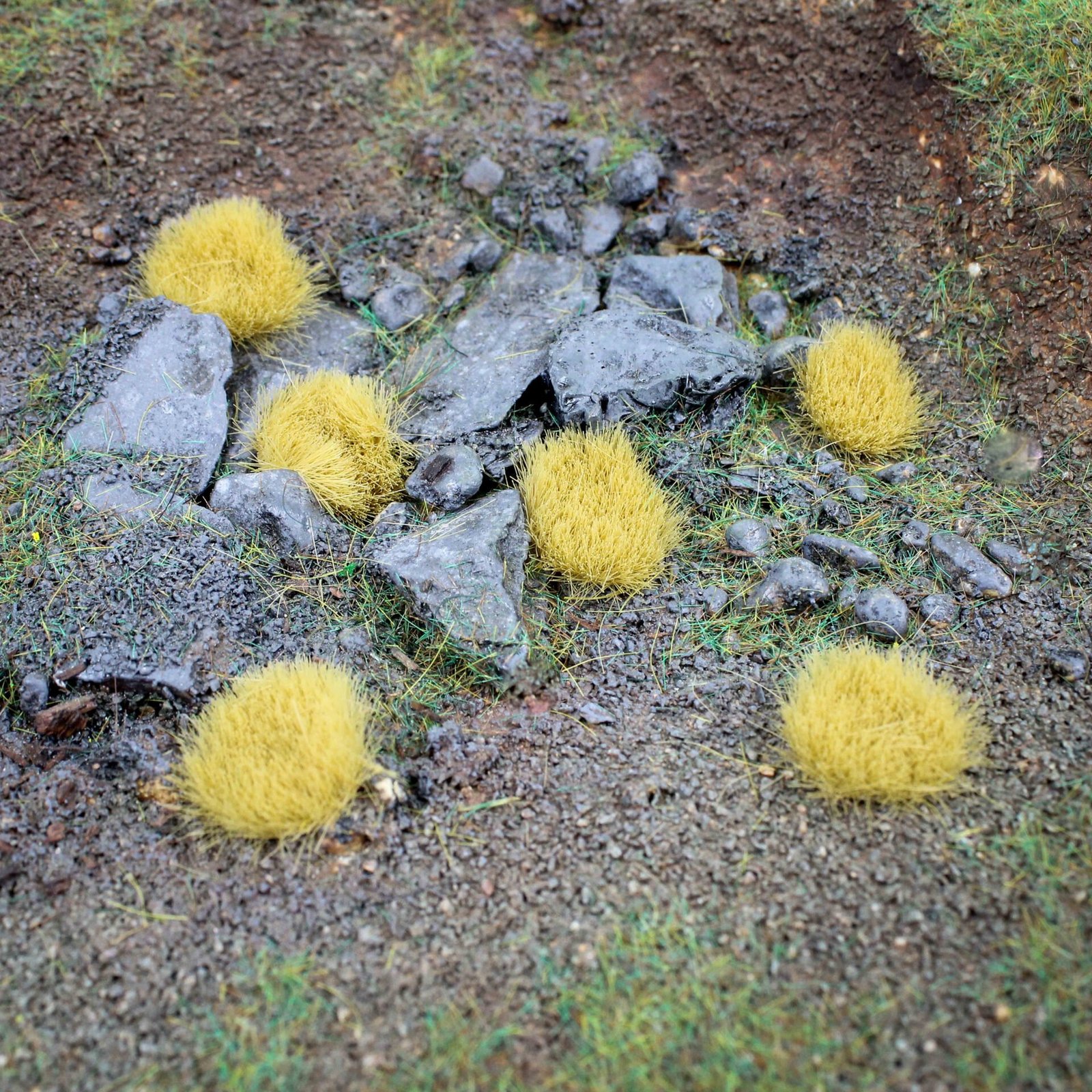 Straw Self-Adhesive Static Grass Tufts x 100 | WWScenics