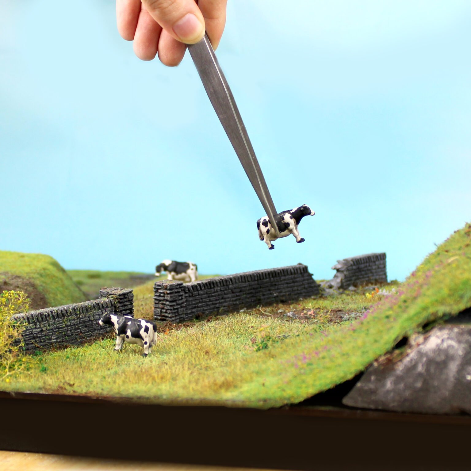 OO Gauge Hand Sculpted Cows | WWScenics